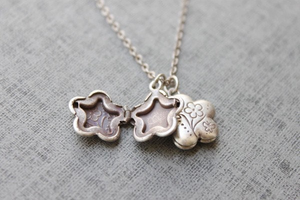 Vintage style cute Floral mini Locket S2068