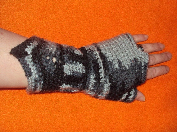 Fingerless Gauntlet Gloves