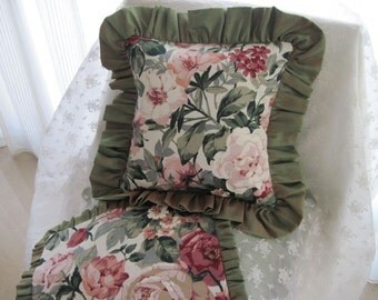 Popular items for cottage style pillow on Etsy