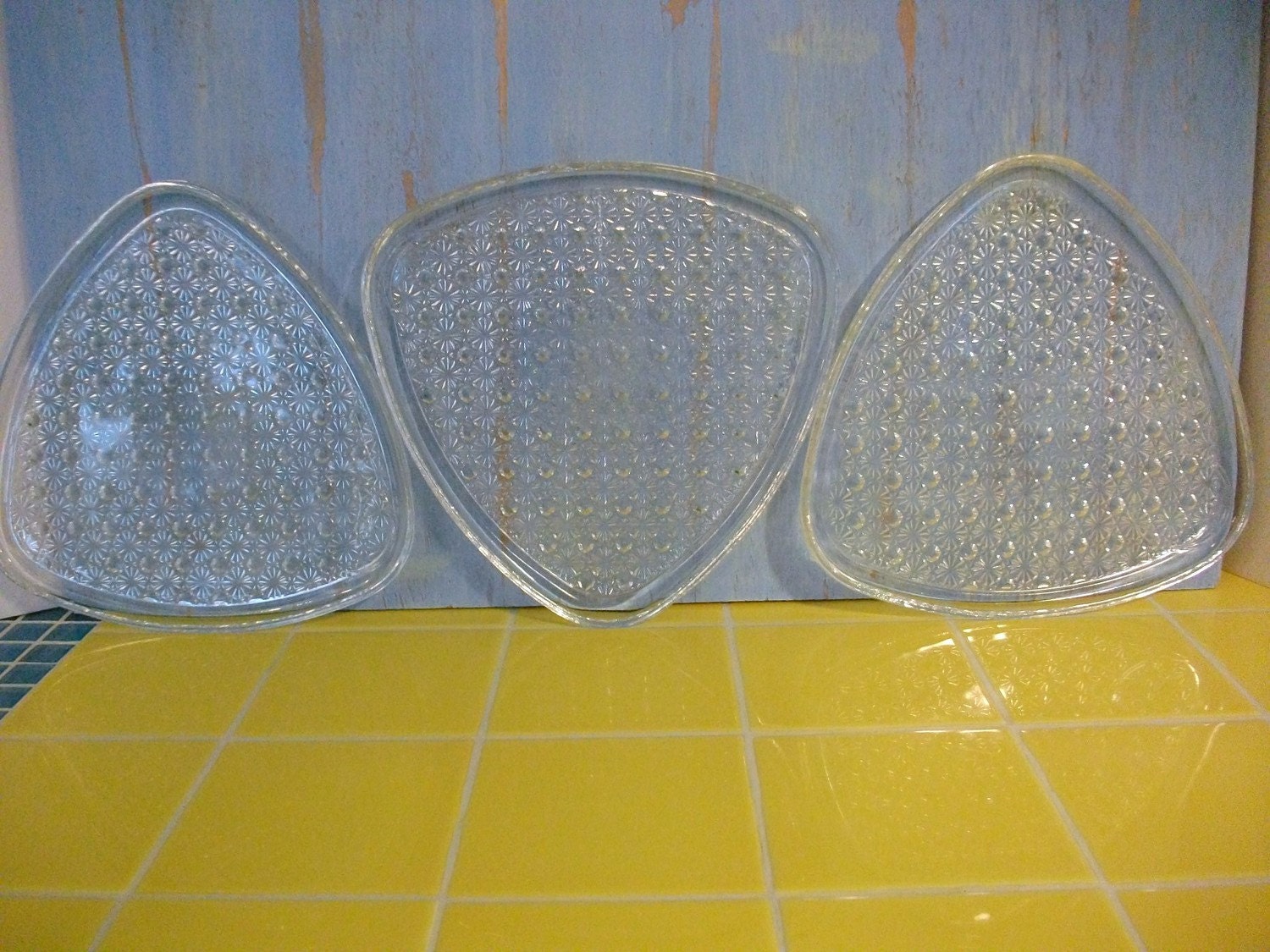 Glass Vintage Triangle Shaped Clear Glass By Carlaraevintage