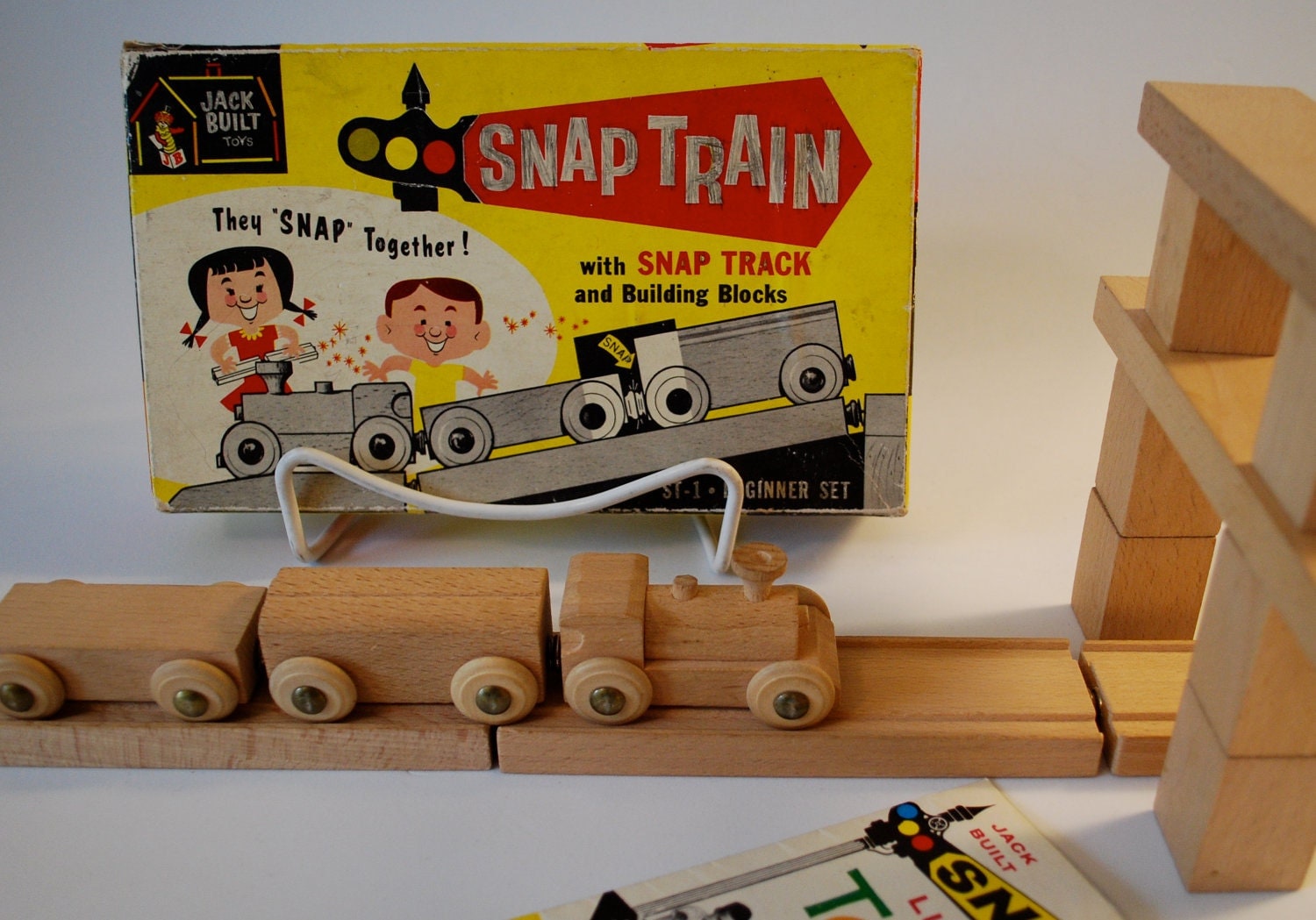 Vintage Snap Train Set w/Train Track Building Blocks