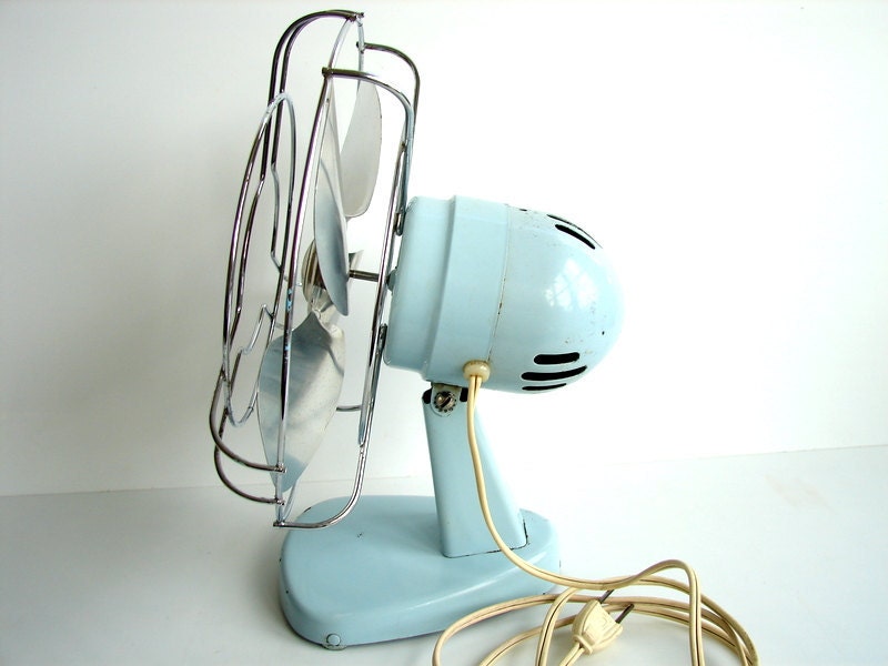 Vintage Knapp Monarch Kwik-Kool Desk Fan in Light Blue Retro