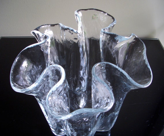 Muurla Finland Ruffled Glass Vase