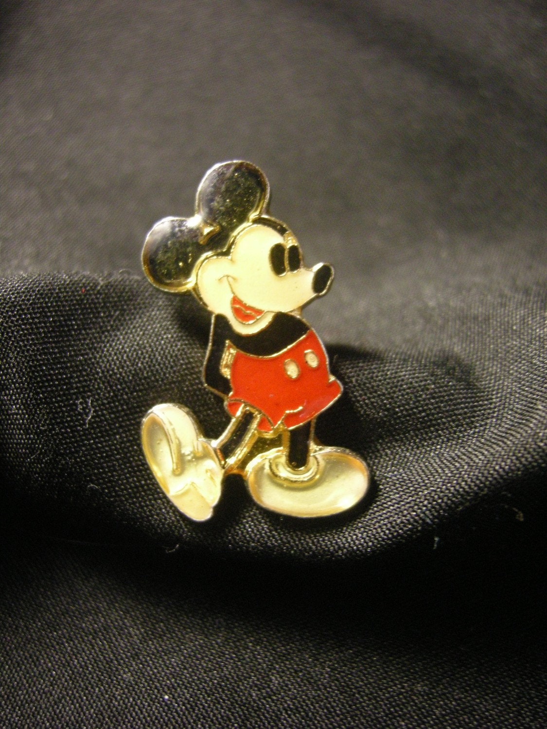 Vintage Mickey Mouse stick pin