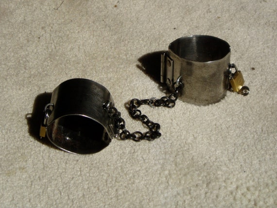 Medieval style manacles suitable for BDSM bondage by JezWolf