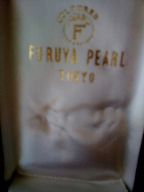 Items similar to Vintage Cultured Furuya Pearl Necklace Earrings Set ...