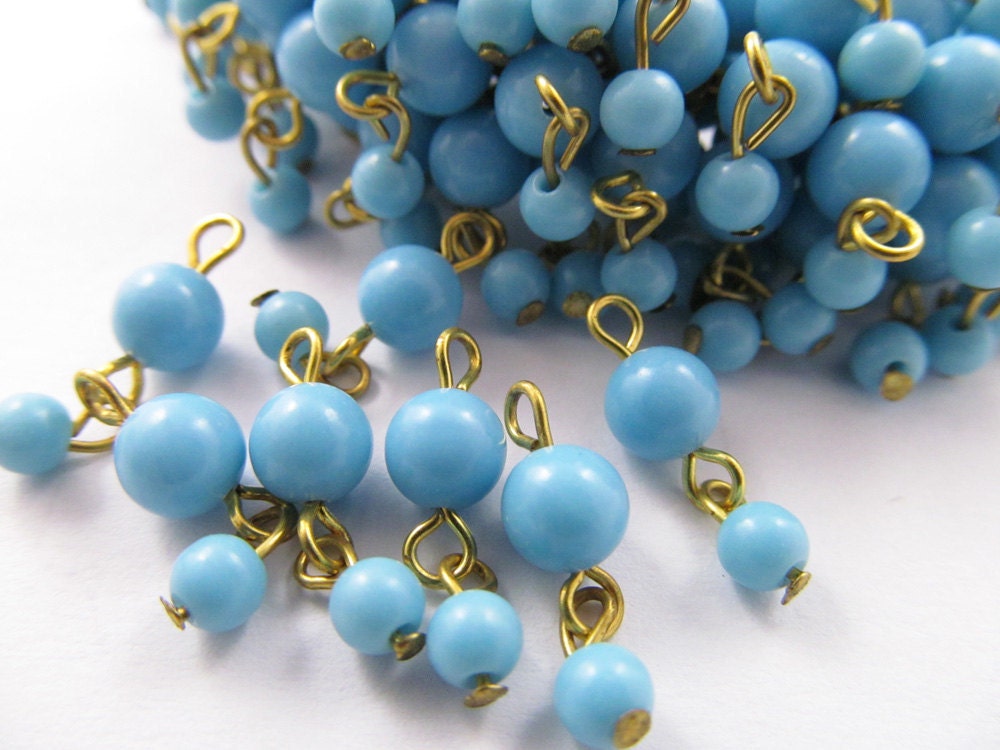 15 Vintage Blue Plastic Bead Charms Drops Pd177 – Haute Juice