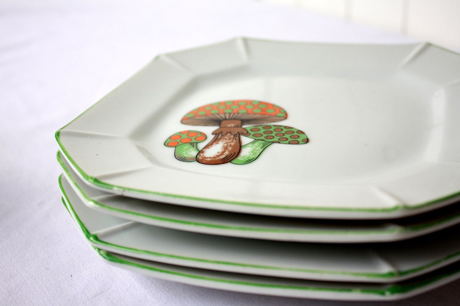 Vintage Mushroom Plates Woodland Set of 4 Salad or Dessert