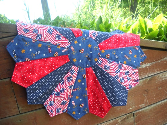 Patriotic Table Topper Quilted Dresden Plate
