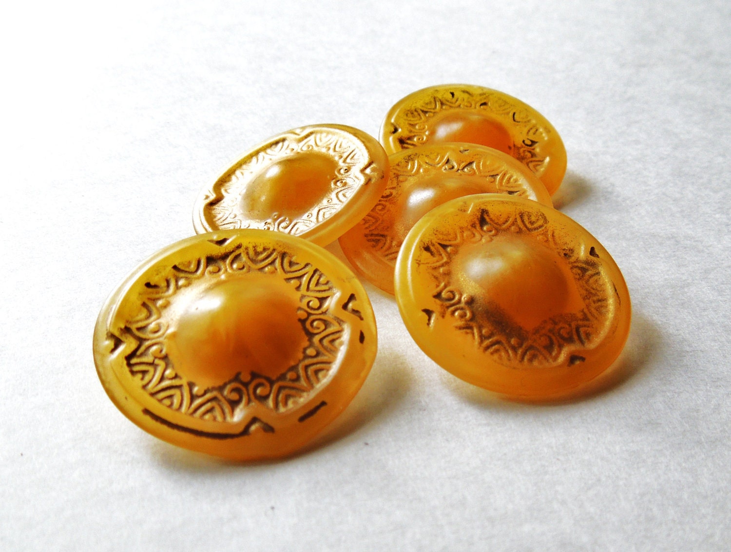 VINTAGE: 5 Large Yellow Gold Tone Buttons – Acrylic Gold Buttons – 30 ...
