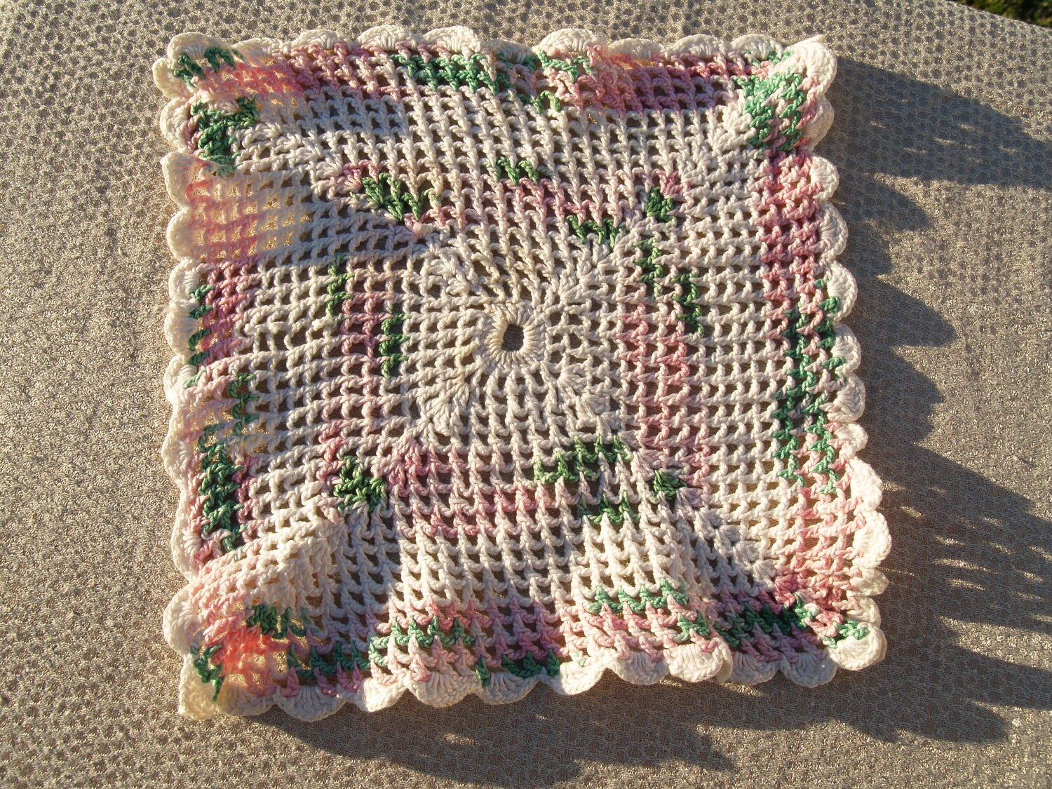 Vintage handmade Doyle rectangular crocheted in pastel colors – Haute Juice