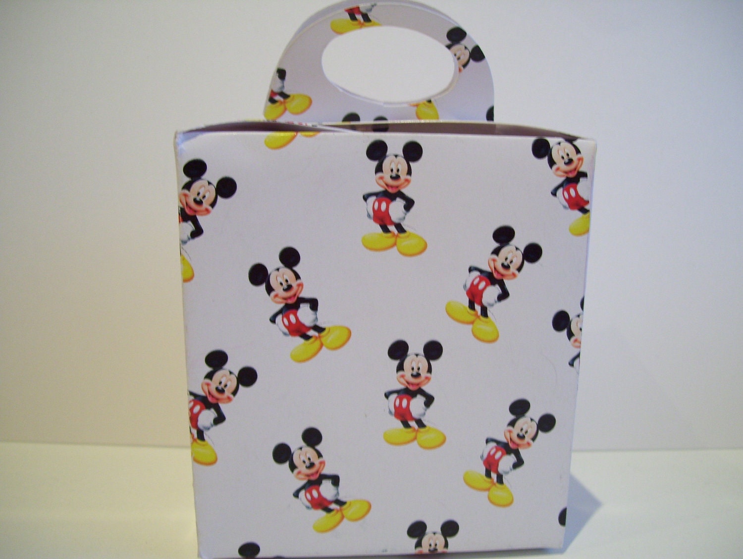 Items similar to 10 Mickey Mouse Party Gift Boxes on Etsy