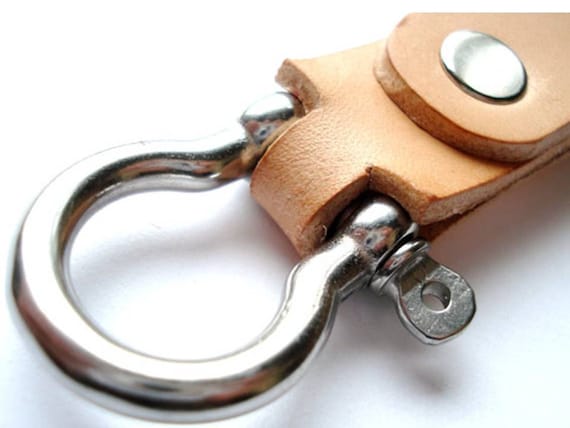 Customizable Leather Shackle Keychain Third Anniversary Gift