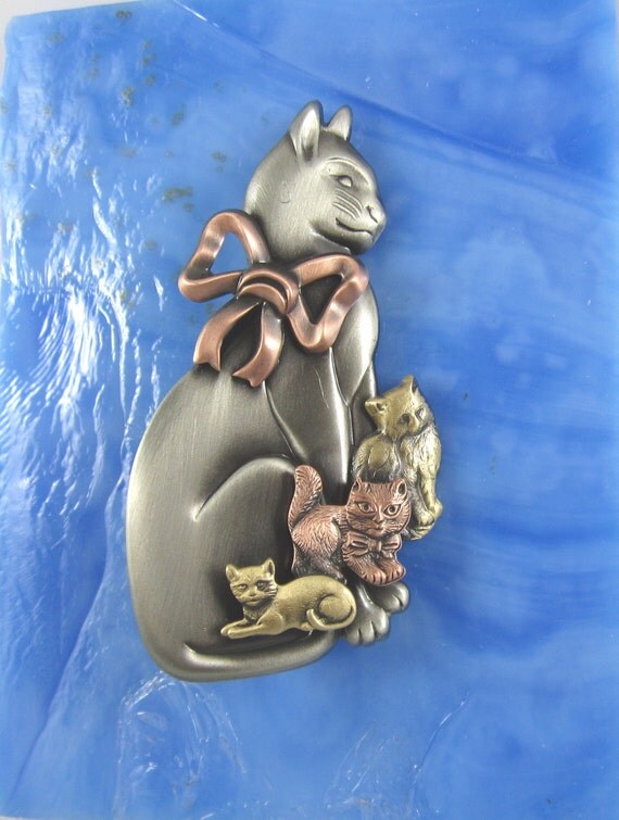 Cat Brooch Cat Lover Gift Cat Rescue Cat by PINSwithPERSONALITY