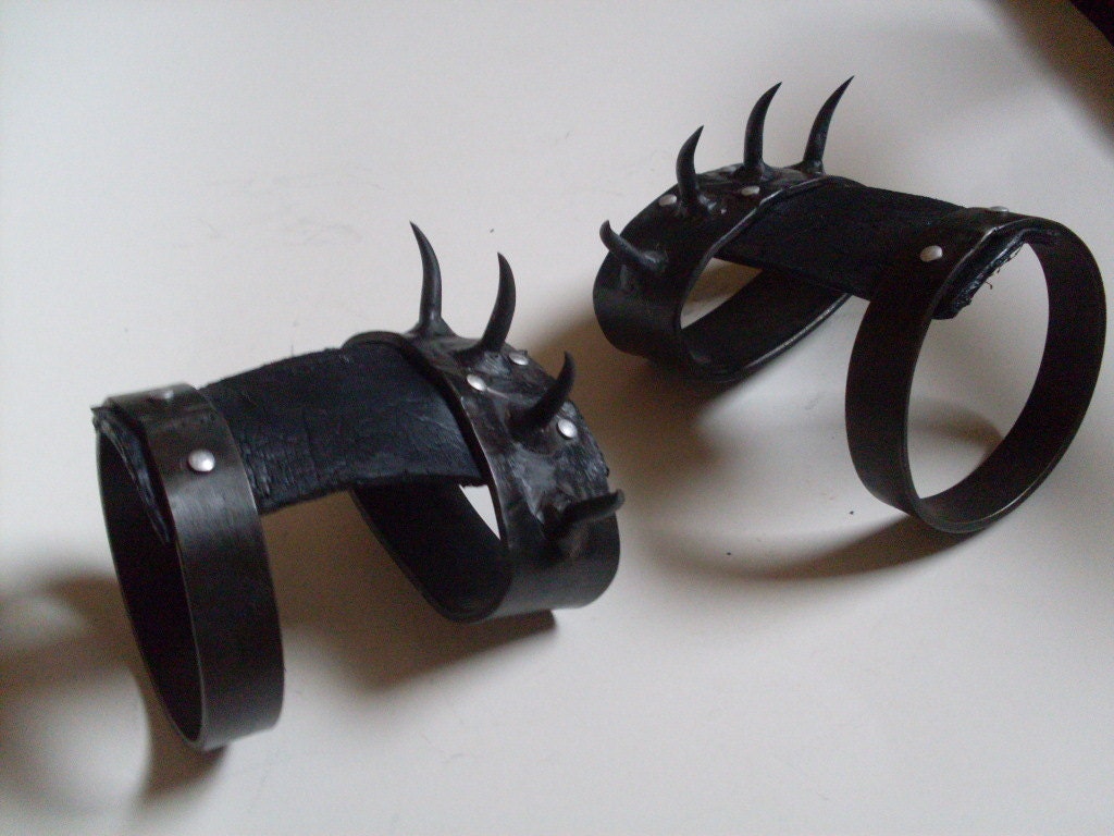 Ninja shuko : climbing claws tekagi tekkokagi tekko kagi