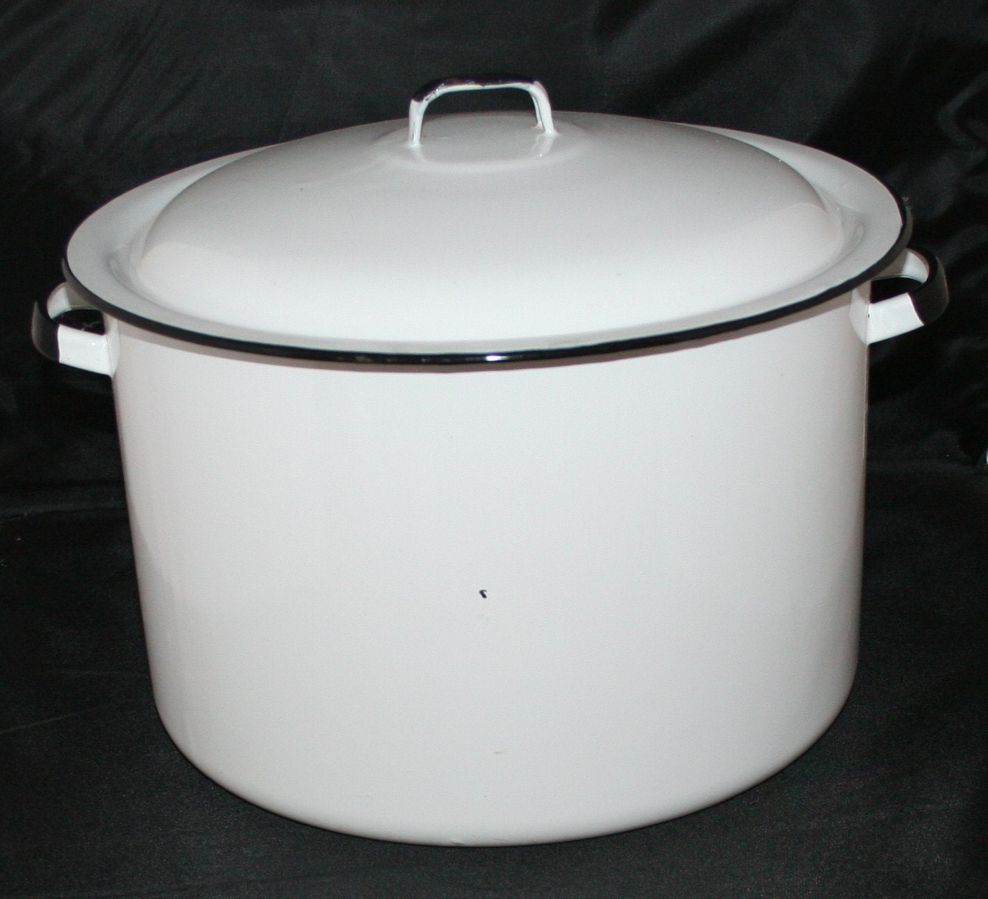 What Can You Cook In An Enamel Pot At Sadie Lee Blog What Can You Cook In An Enamel Pot At Sadie Lee Blog