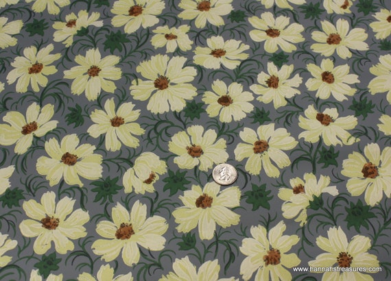 Vintage Daisy Wallpaper