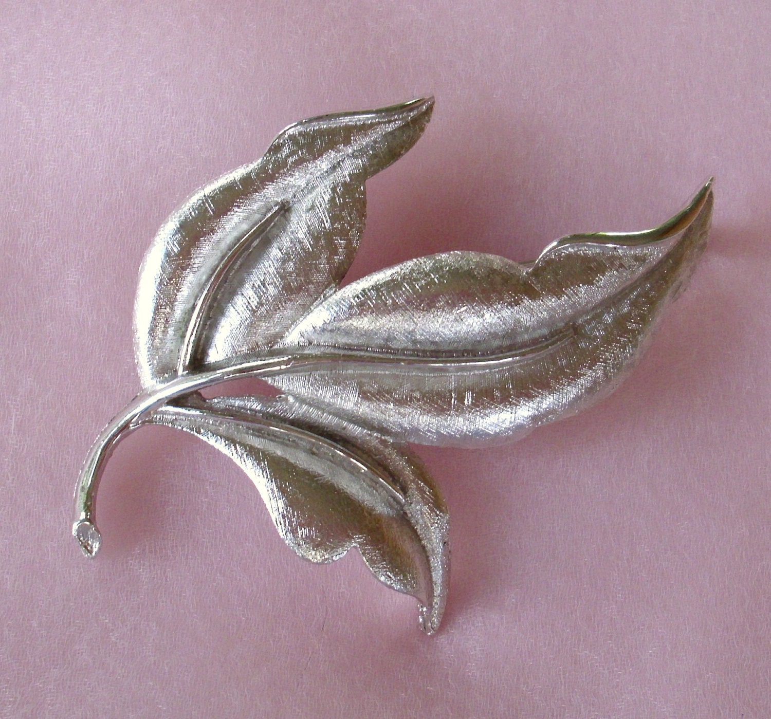 Large Vintage Textured Leaf Pin Brooch
