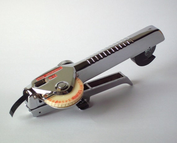 Chrome Dymo Tapewriter M-5 Label Maker with Case