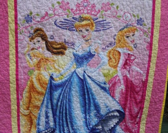 Snow white quilt | Etsy