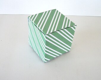 Printable Christmas Cracker Shape Gift Box Favor by OneStitch