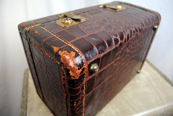 Vintage 1940s Leather Train Case Bergman Luggage Co.