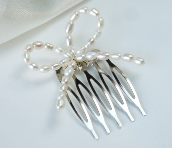ivory pearl bow freshwater pearls on a silver plated hair comb