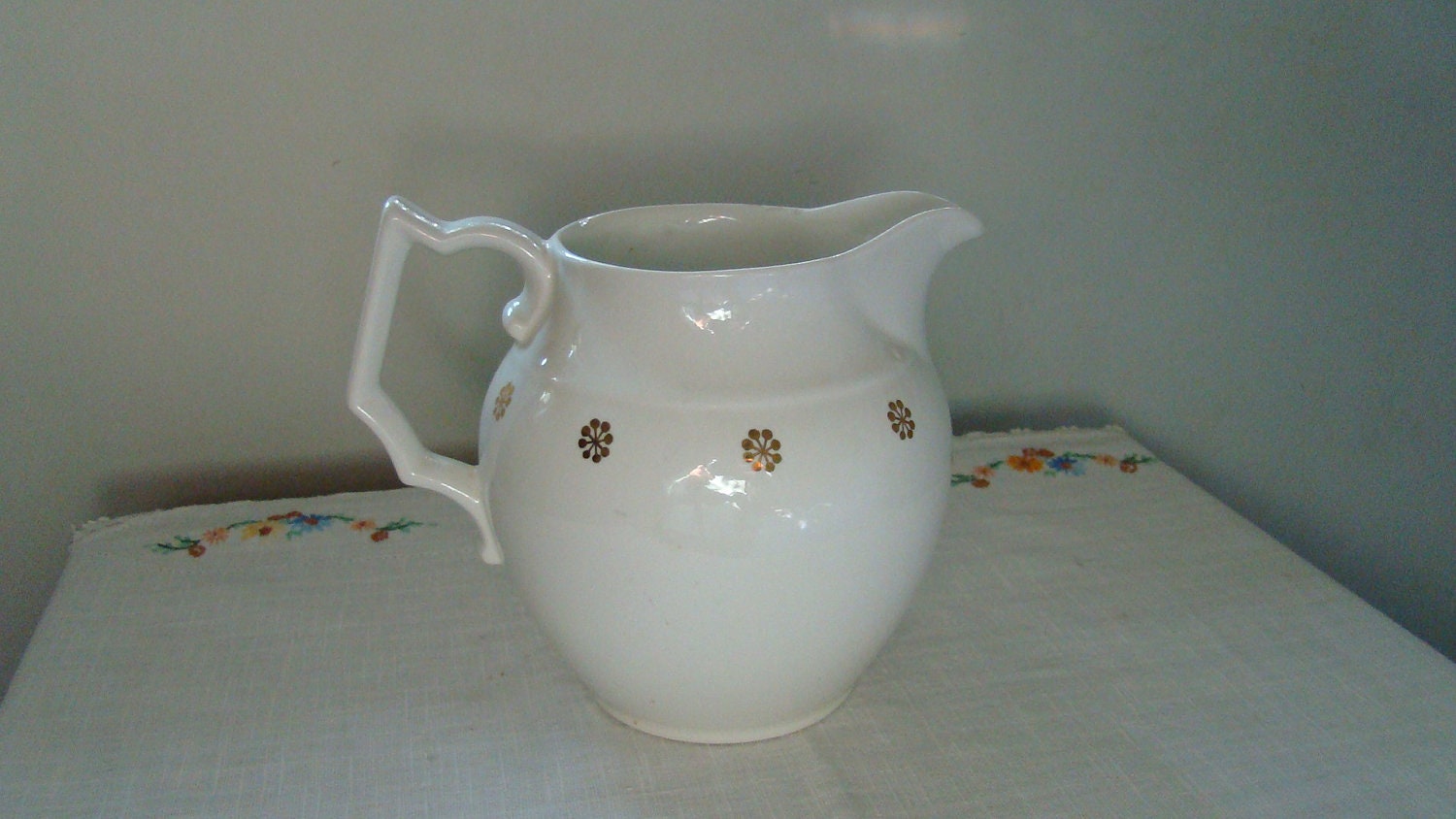 Hall Pitcher – Haute Juice