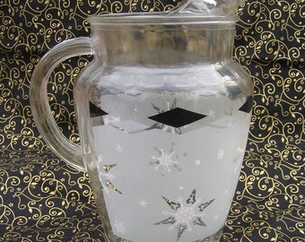 Popular items for large glass pitcher on Etsy