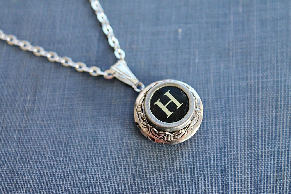 H INITIAL Vintage TYPEWRITER Key LOCKET Style Necklace Black