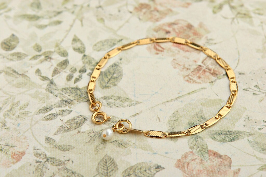 Dainty gold bracelet Delicate Gold Chain Layered gold filled Dainty gold bracelet Delicate Gold Chain Layered gold filled