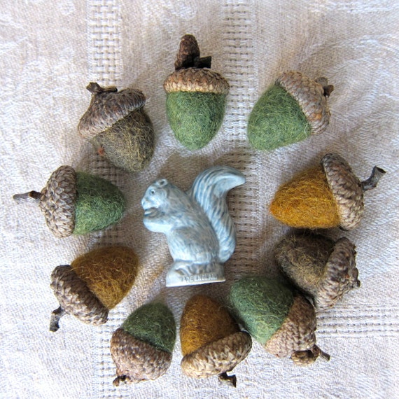 Items similar to 10 FELTED ACORNS Olive and 2 Browns Eco-friendly Decor ...