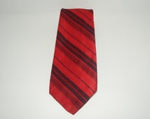 Popular items for red striped tie on Etsy