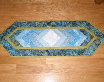 Winter table runner | Etsy