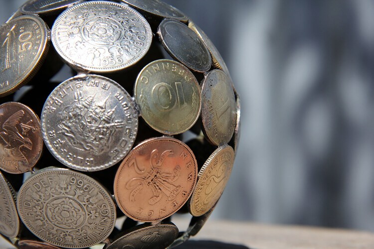 Mini mixed world coin ball 8.5 cm Coin sphere Metal by Moerkey