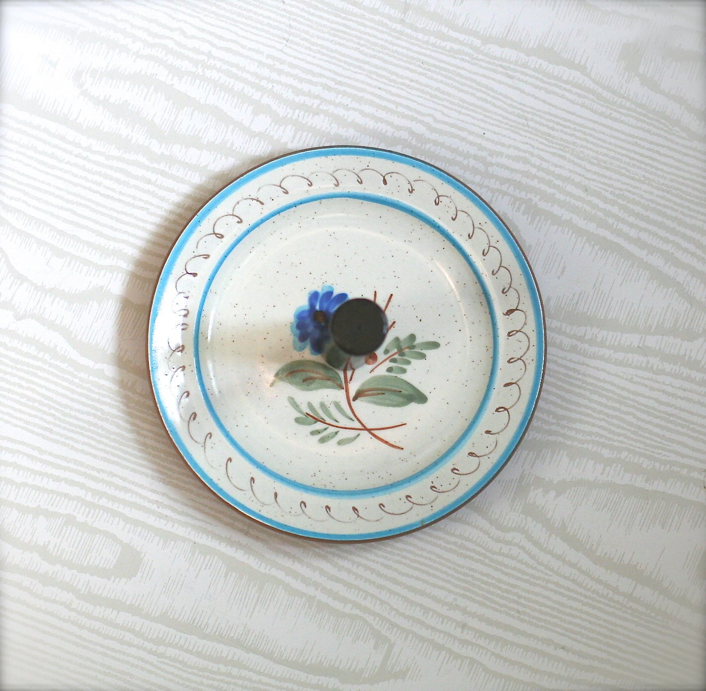 Stangal Pottery Blue Daisy Wood Handled Dish – Haute Juice