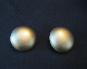 Popular items for cape pin on Etsy