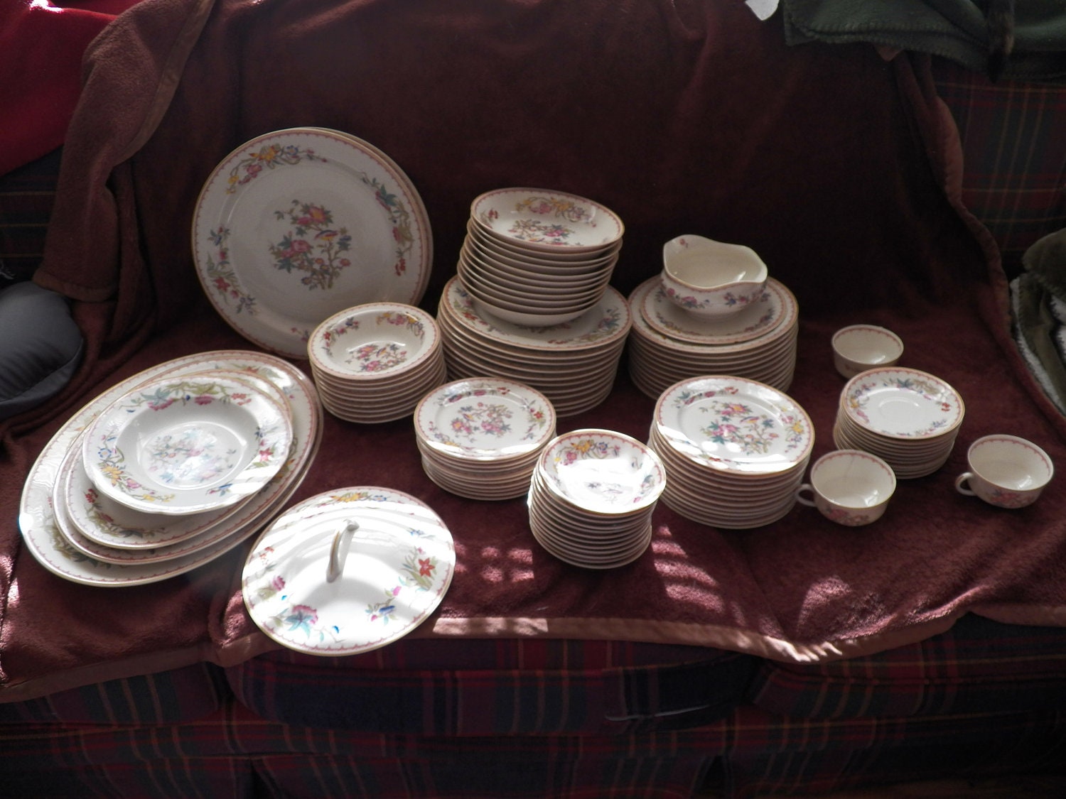 Bombay pattern Old Ivory Syracuse set – place settings and serving ...