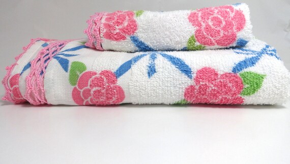Towel & washcloth set-Vintage pink roses blue ribbons and