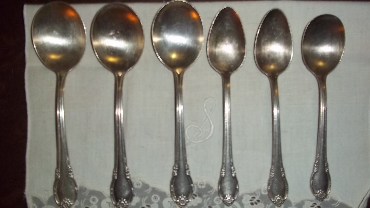 6 spoons REMEMBERANCE 1847 Rogers Bros IS, variations in size of 6 ...
