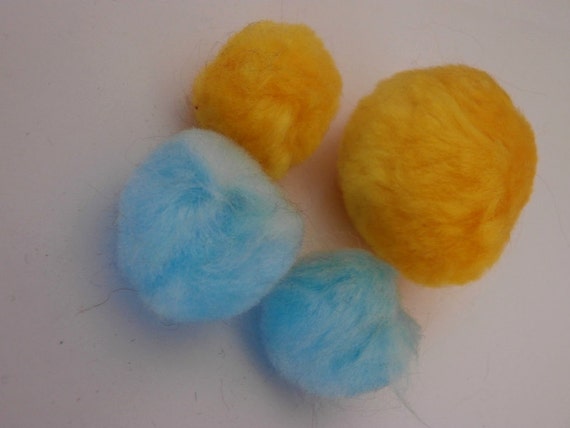 Items similar to Fluffy puffs, Puff Balls, Arts and Crafts Fluffy Fuzzy ...