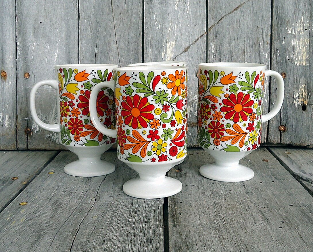 Vintage Cups Mugs Coffee Flowers Floral Footed White Green