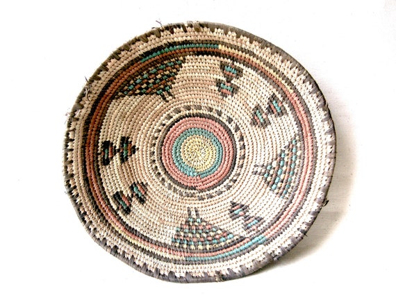 Vintage Handwoven African / Nigerian Plate by KingoftheBeasts