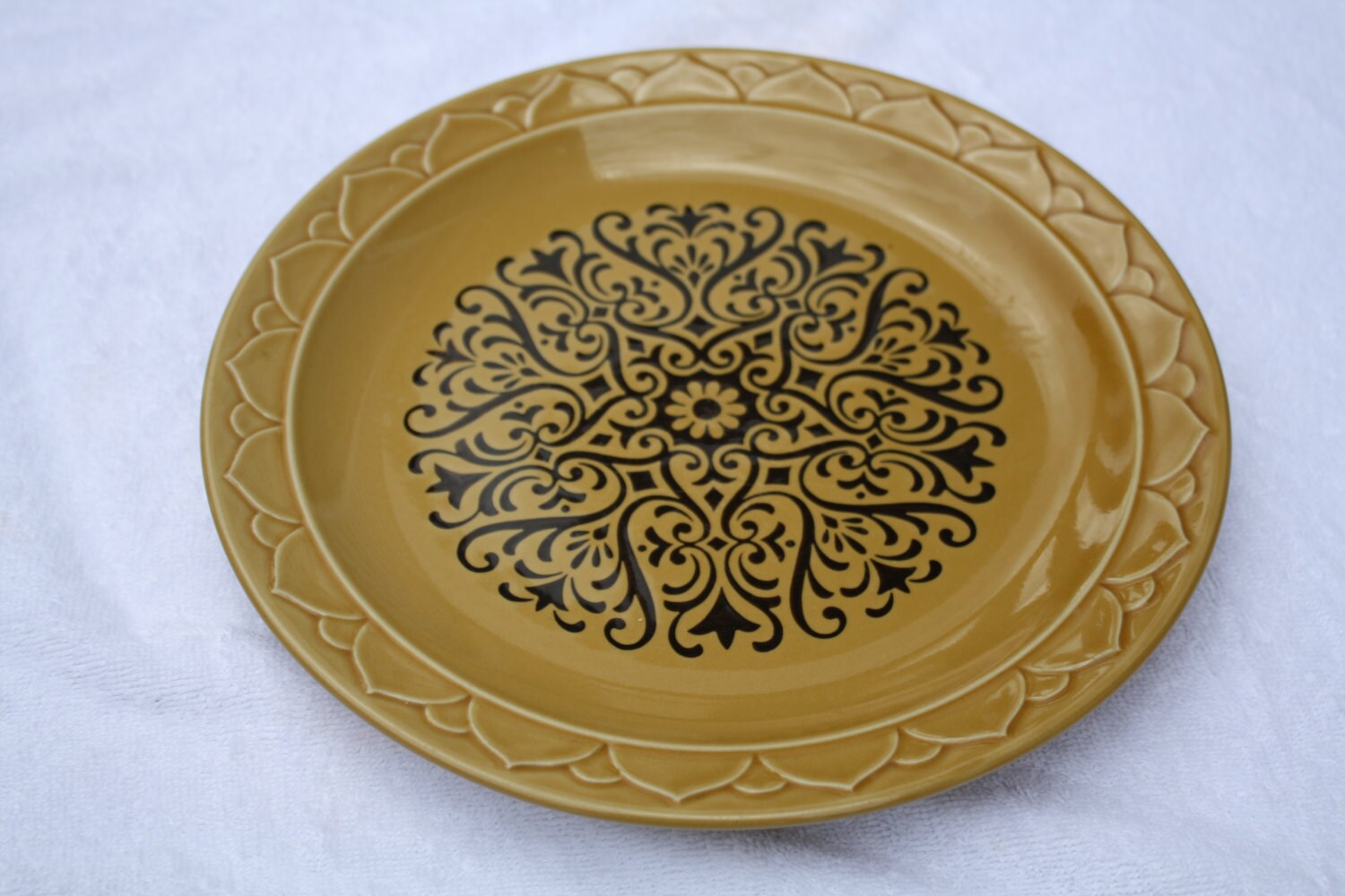 Vintage Golden Seville Dinner PLATE Mustard Yellow Black Floral Design ...