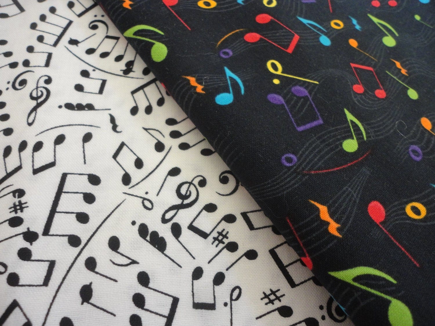 Cotton Fabric Music Notes Musical Notes 1 Total Yard 1/2