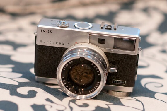 Vintage Sears ES 35 Electronic Camera Ricoh Super Shot 1.7