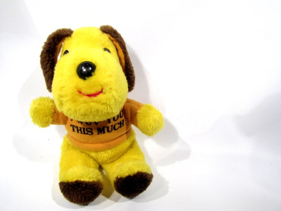 I WUV You This Much Plush Stuffed Animal Toy Yellow Dog RUSS
