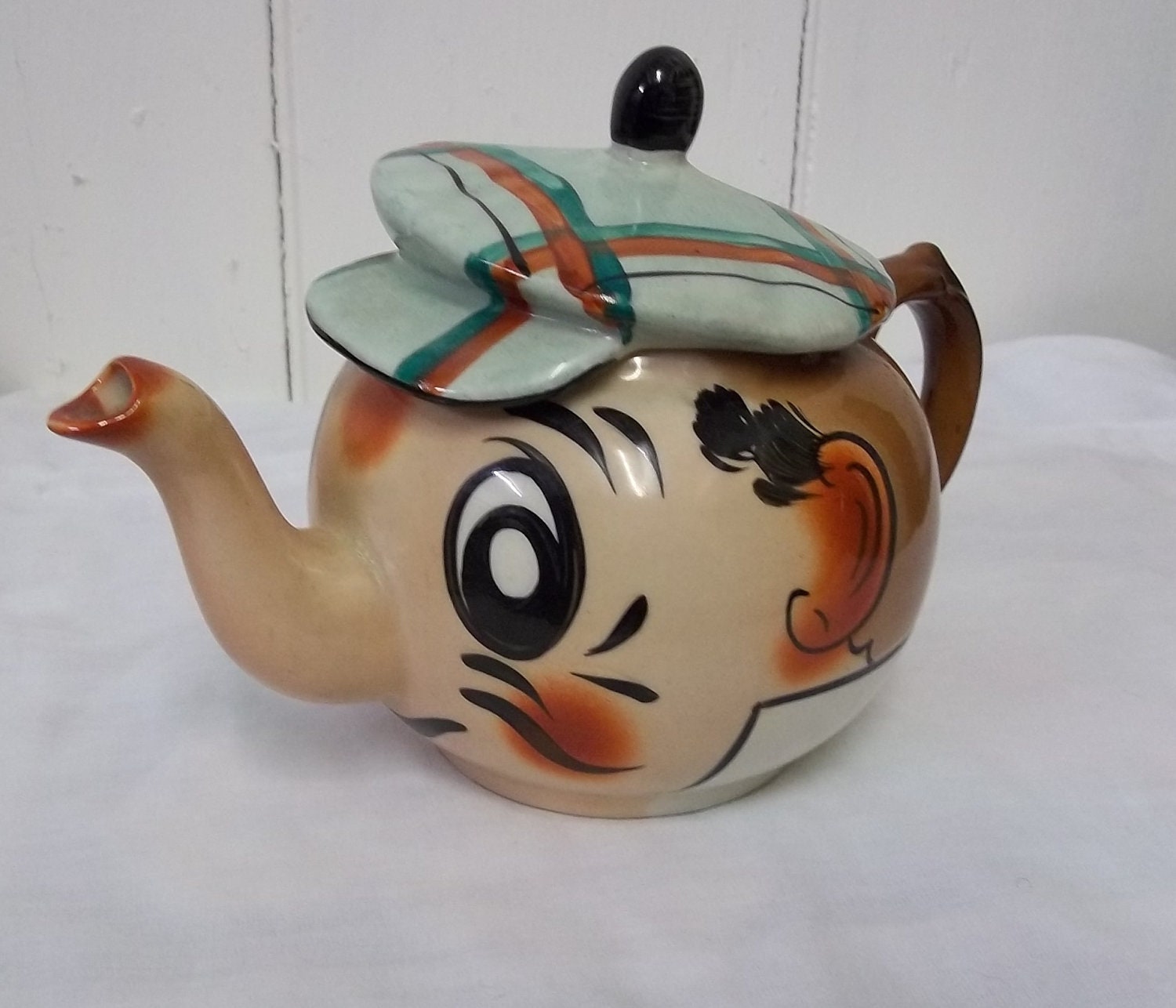 WADE Pottery Andy CAPP Face Tea Pot Teapot by raggletagglevintage