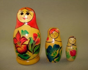 Old nesting dolls | Etsy