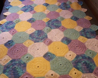 Popular items for crochet octagon on Etsy